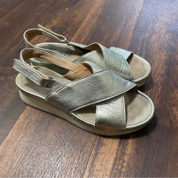 Manas | Shoes | Manas Lea Foscati Silver Slide Platform Sandals Size 37 ...